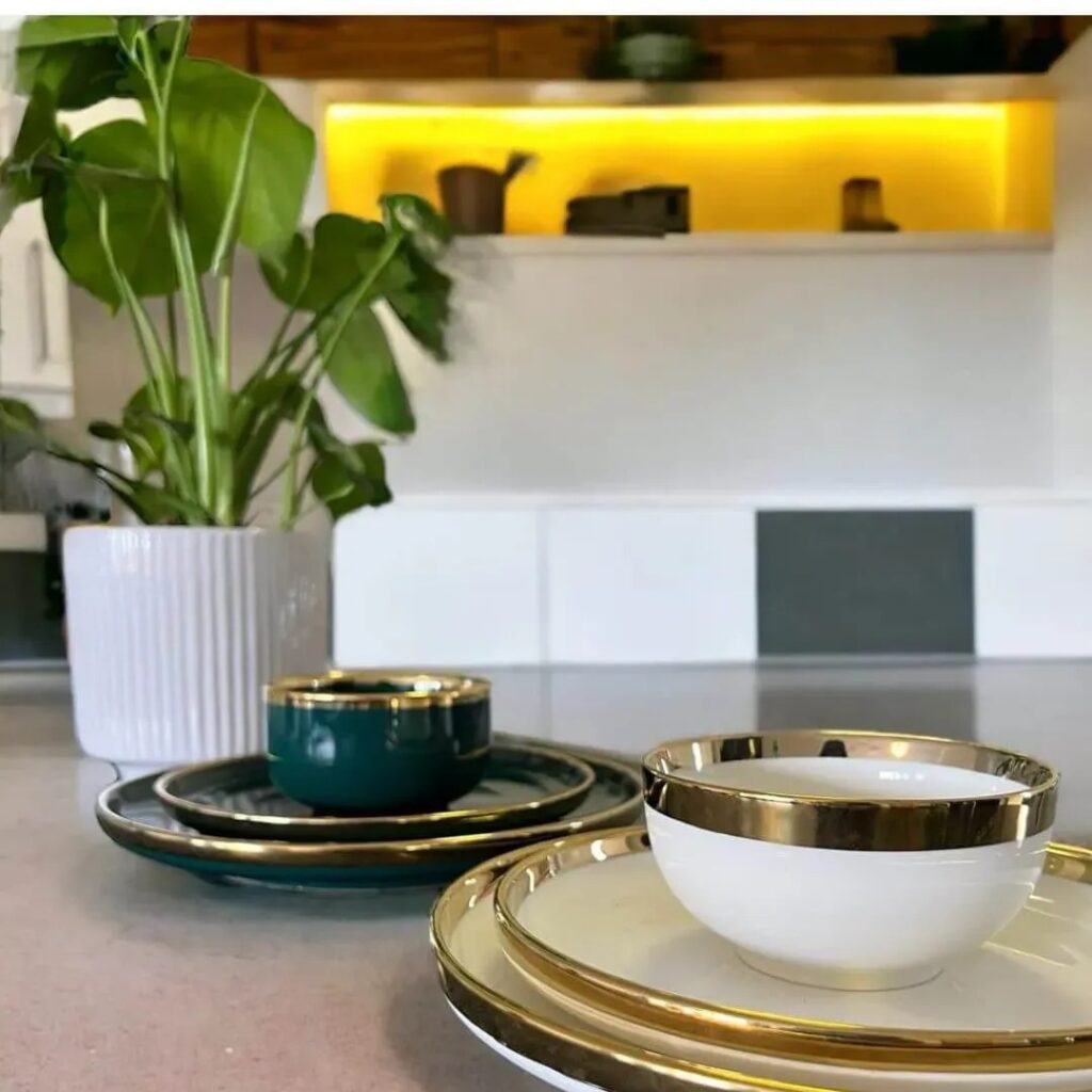 Round Gold Edge Ceramic Dinner Set - ZKG Homeware
